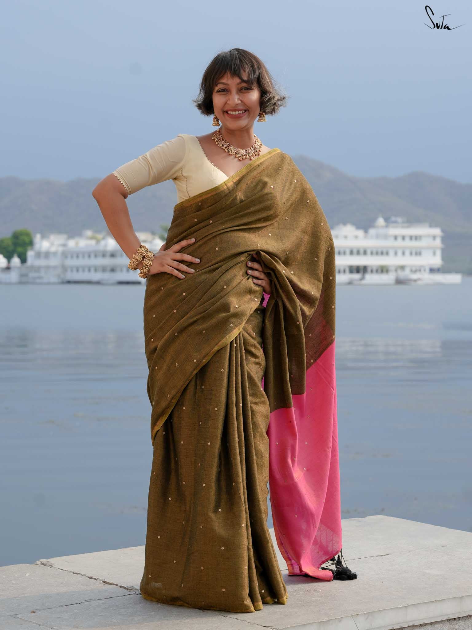 Pink Pallu Golden Acrylic Cotton Saree|Aarini|Suta