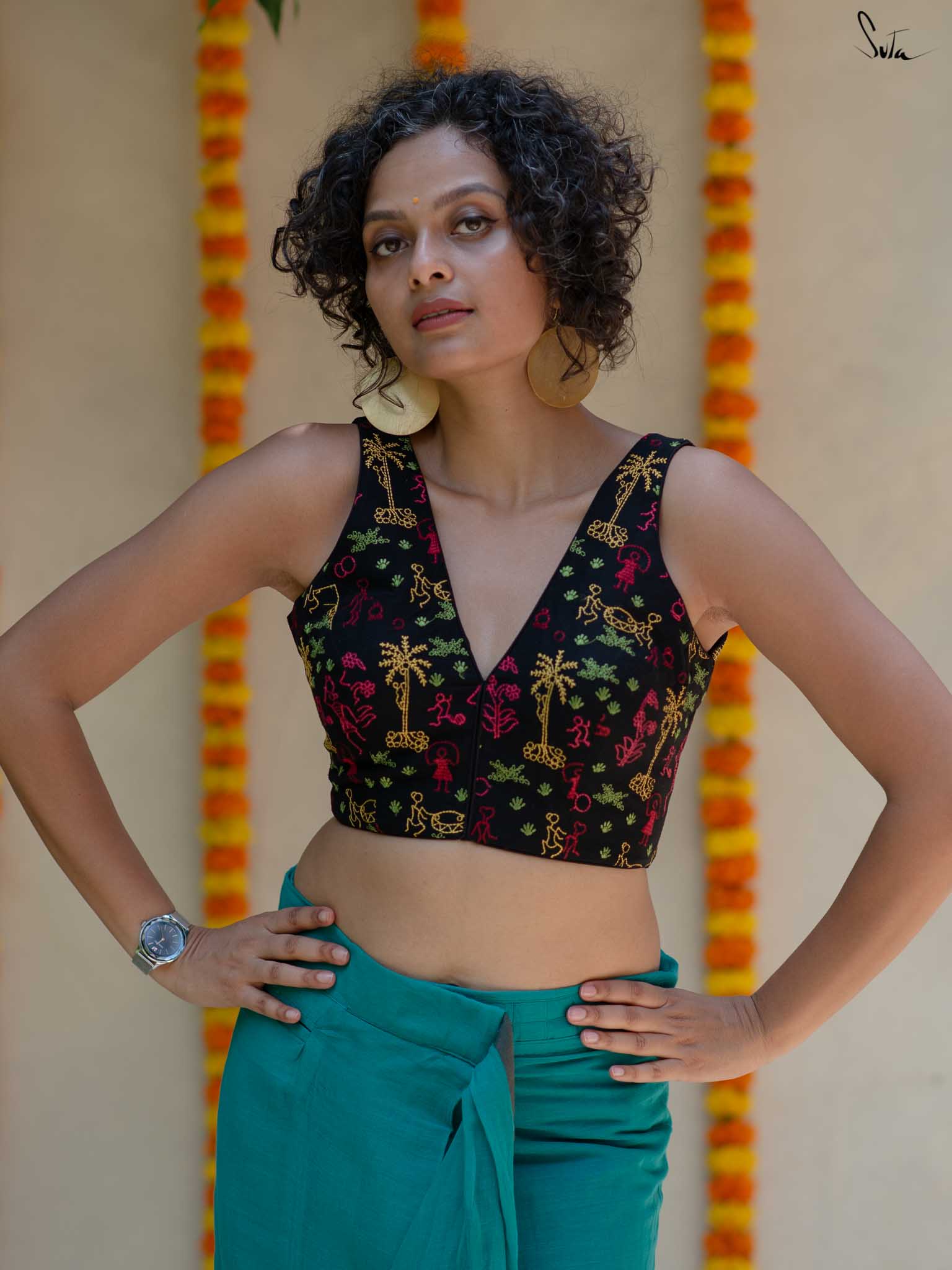 Embroidery V Neck Sleeveless Blouse In Black|Masakali|Suta