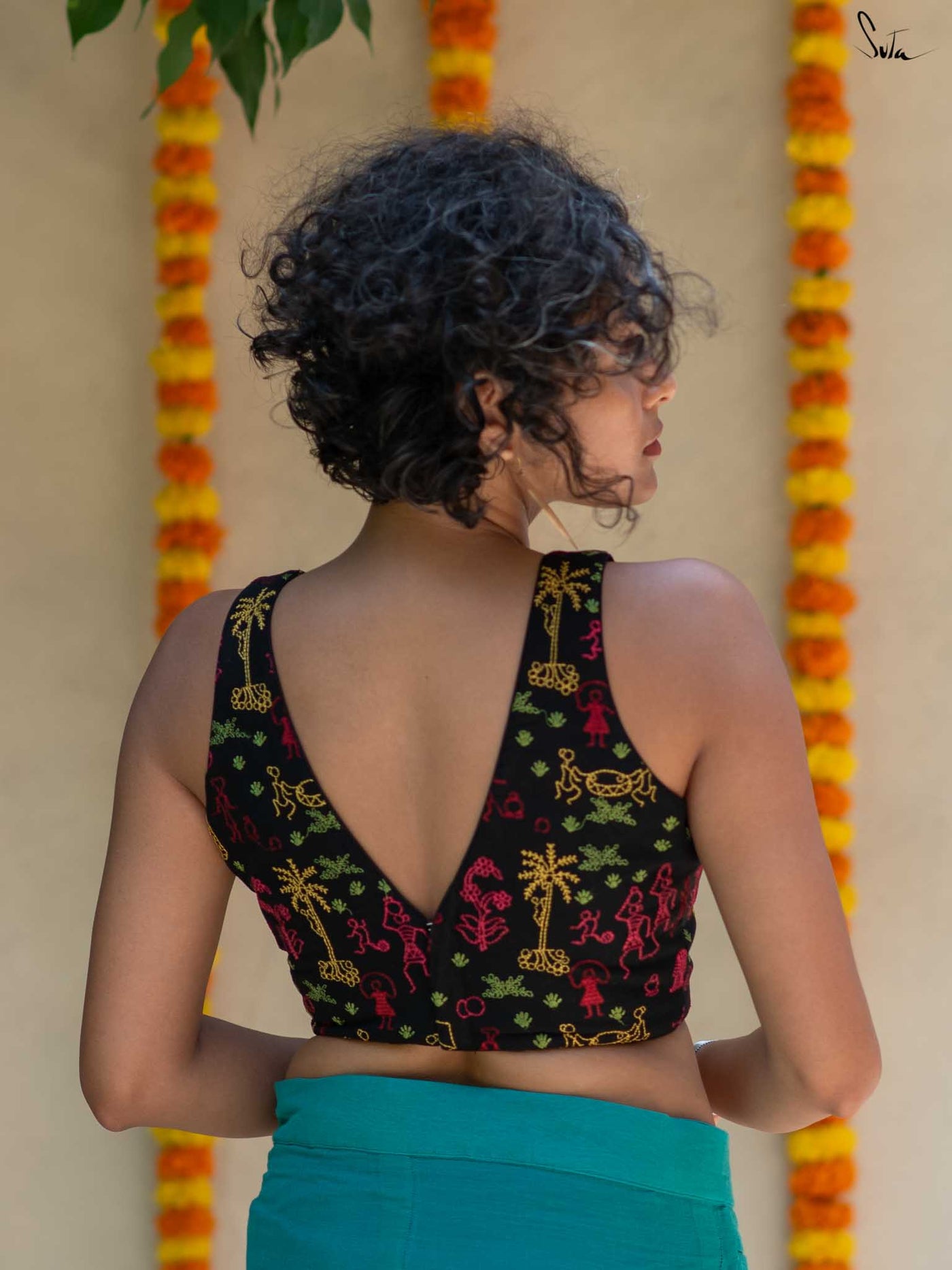 Embroidery V Neck Sleeveless Blouse In Black|Masakali|Suta