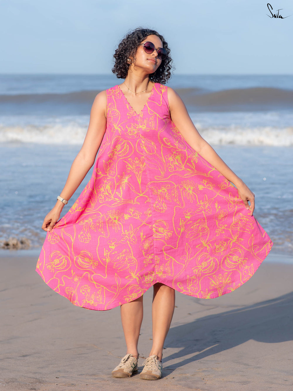 Mulmul Cotton Green Saree With Sequins|Evergreen Star|Suta