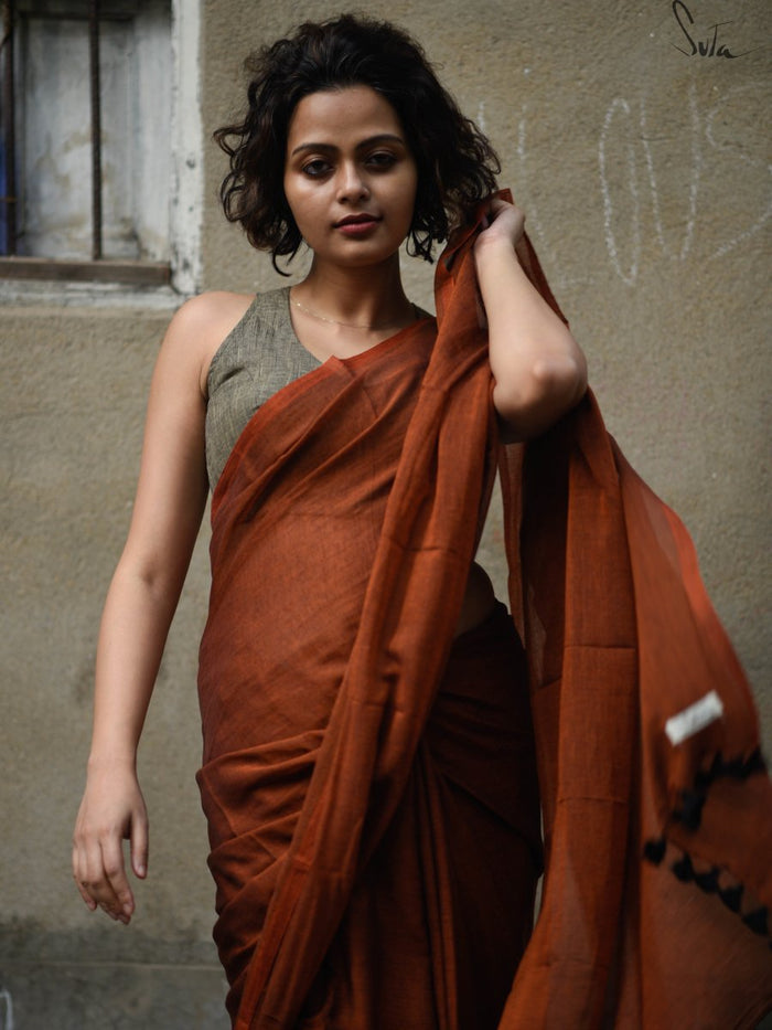 Soft Mulmul Cotton Rust Colour Saree With Tassels|Rustic|Suta