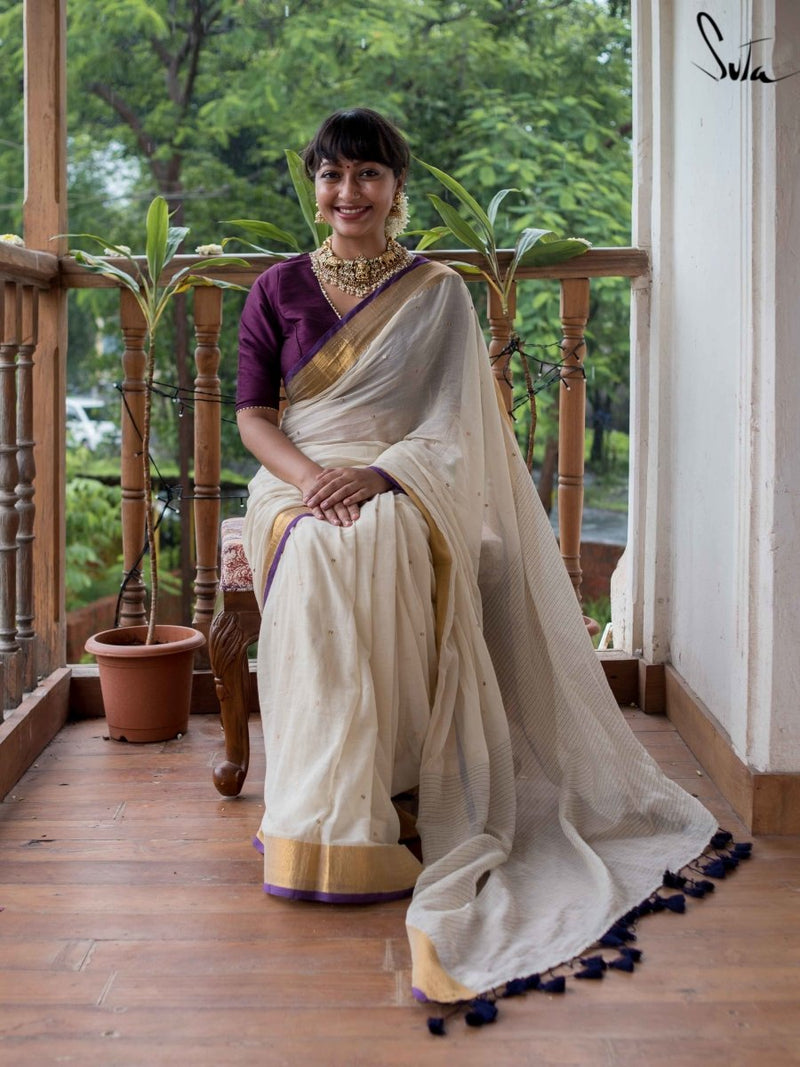 Off White Mulmul Cotton Saree For Onam|Megham|Suta