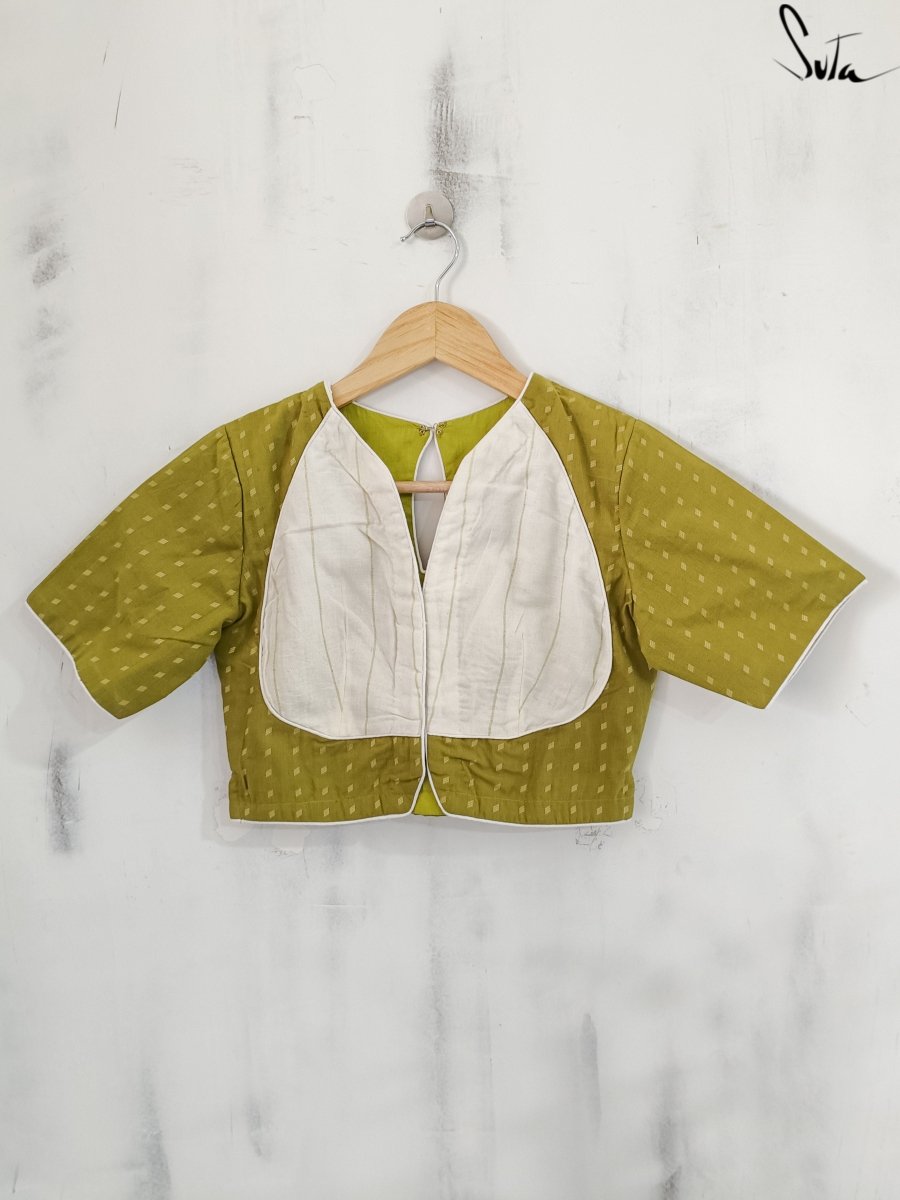 Nasheeli Nazakat – suta