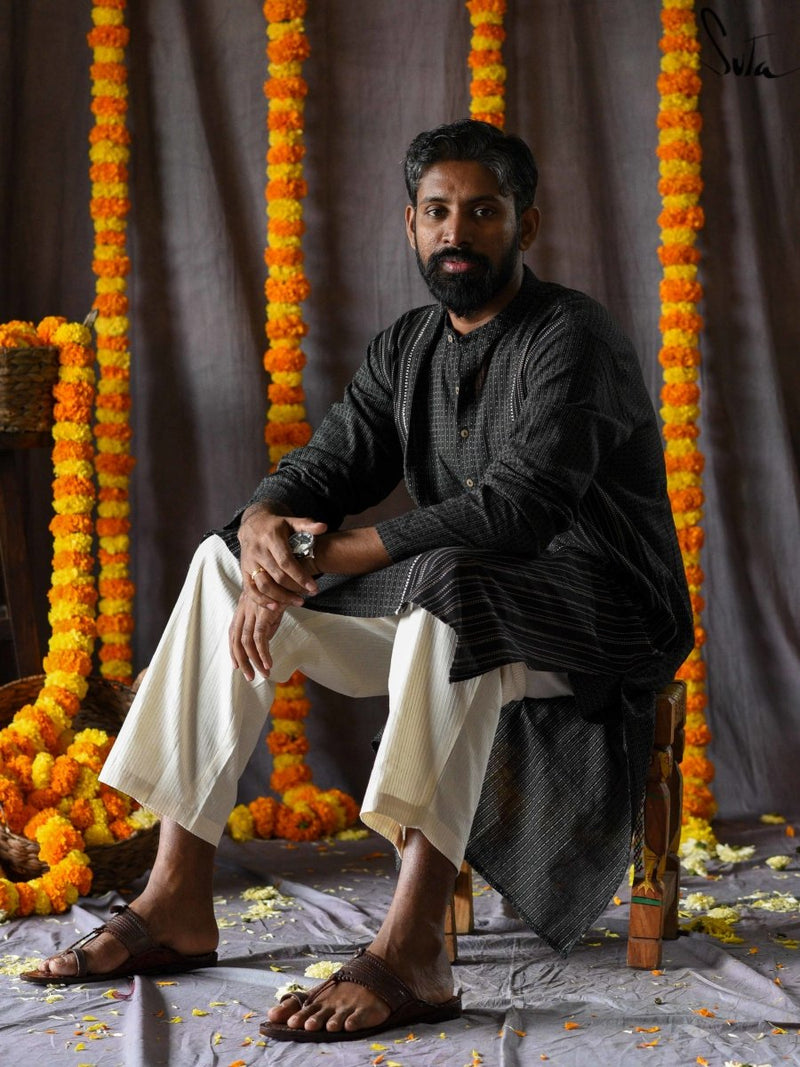 Full Sleeve Cotton Black Kurta For Men|Saavra Chiraag|Suta